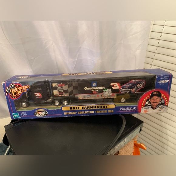 Nascar | Toys | Dale Earnhardt Sr Goodwrench 3 Diecast Colllector ...